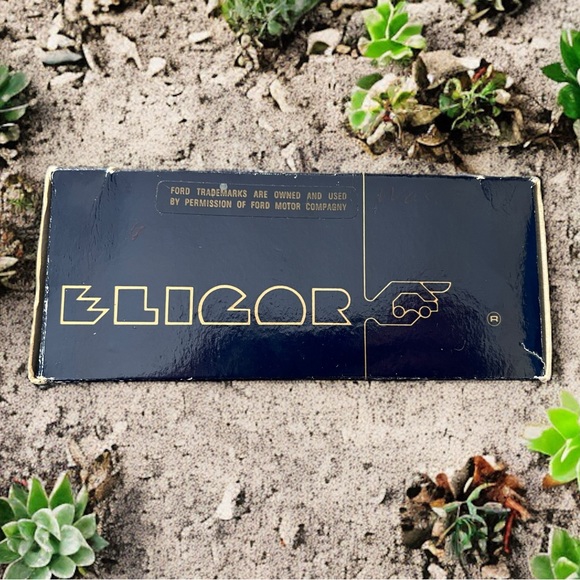 ELICOR | Accents | Nwt Elicor 87 Ford V8 1932 Service Dpannage Diecast ...